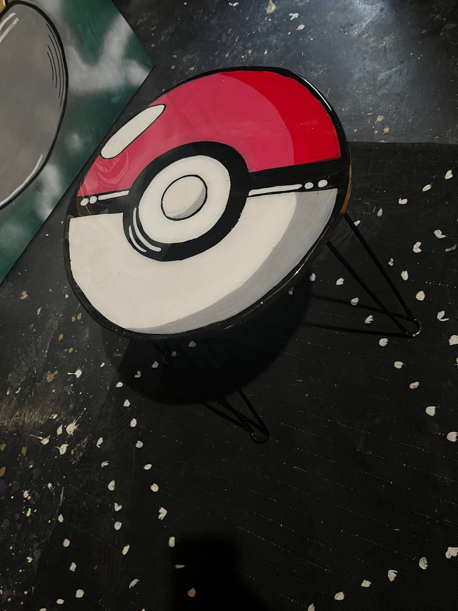 Poke’Ball End Table – Butta Customs